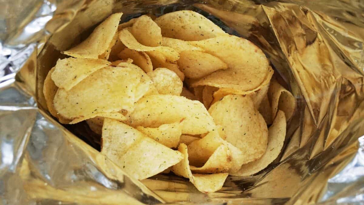 How empty crisp packets can help the homeless - Flat Living